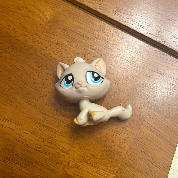 Littlest Pet Shop | Toys | Authentic Lps Cream Tabby Cat W Blue Eyes ...